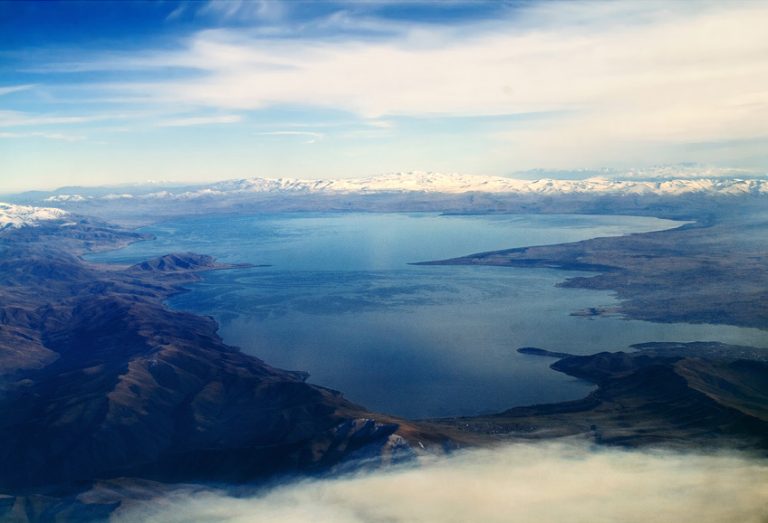 Lake Facts for Kids (Explained!) - Education site